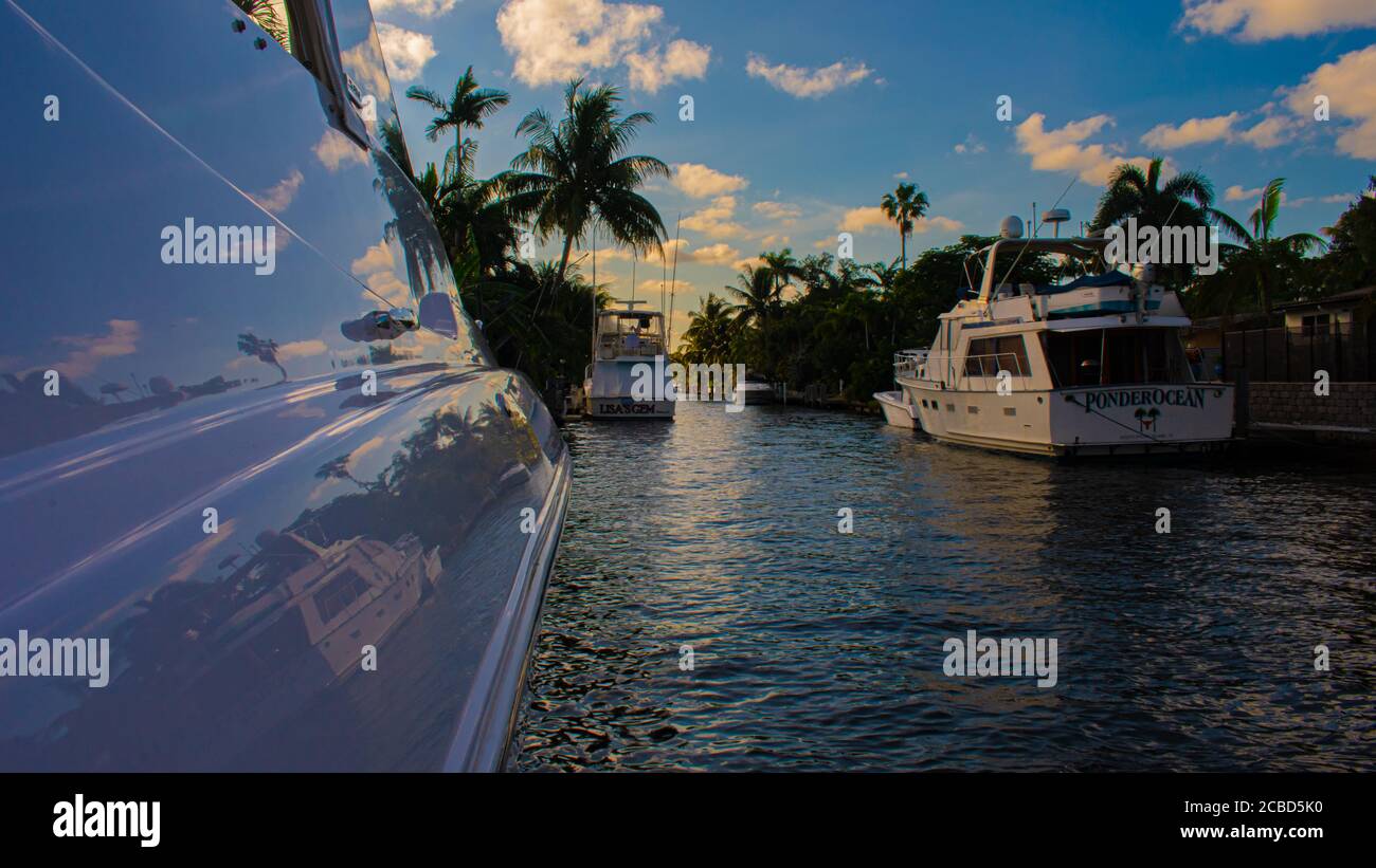 Looking off a dock hi-res stock photography and images - Alamy