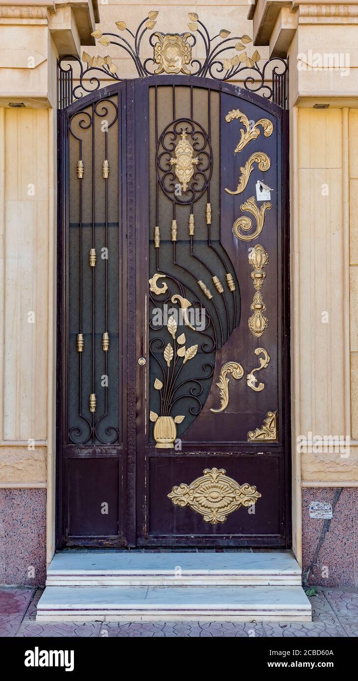 Saudi Arabian doors Stock Photo - Alamy