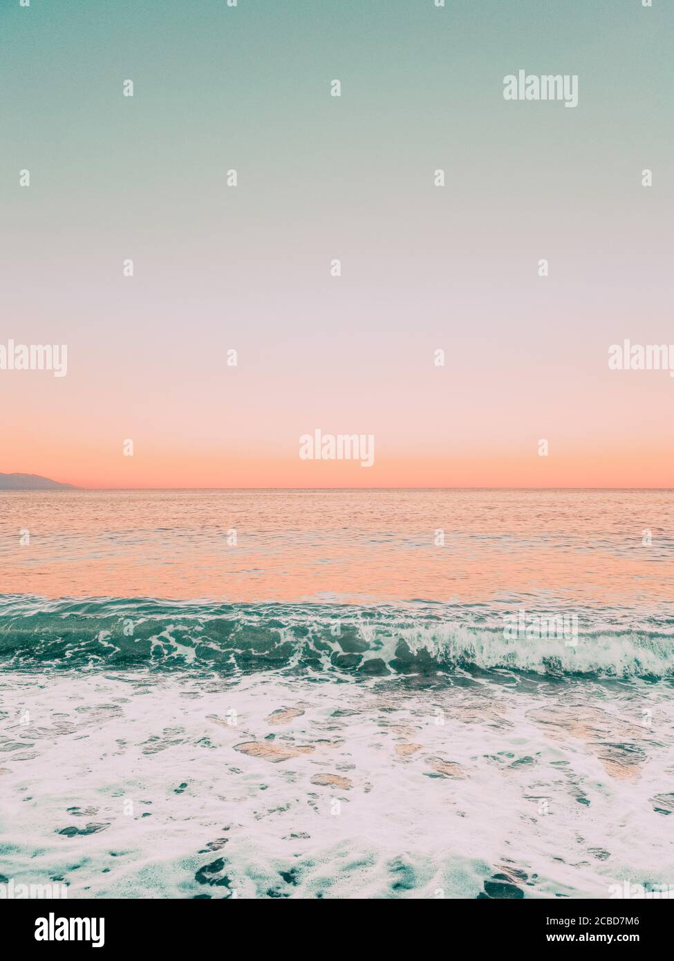 Golden sunny hi-res stock photography and images - Alamy