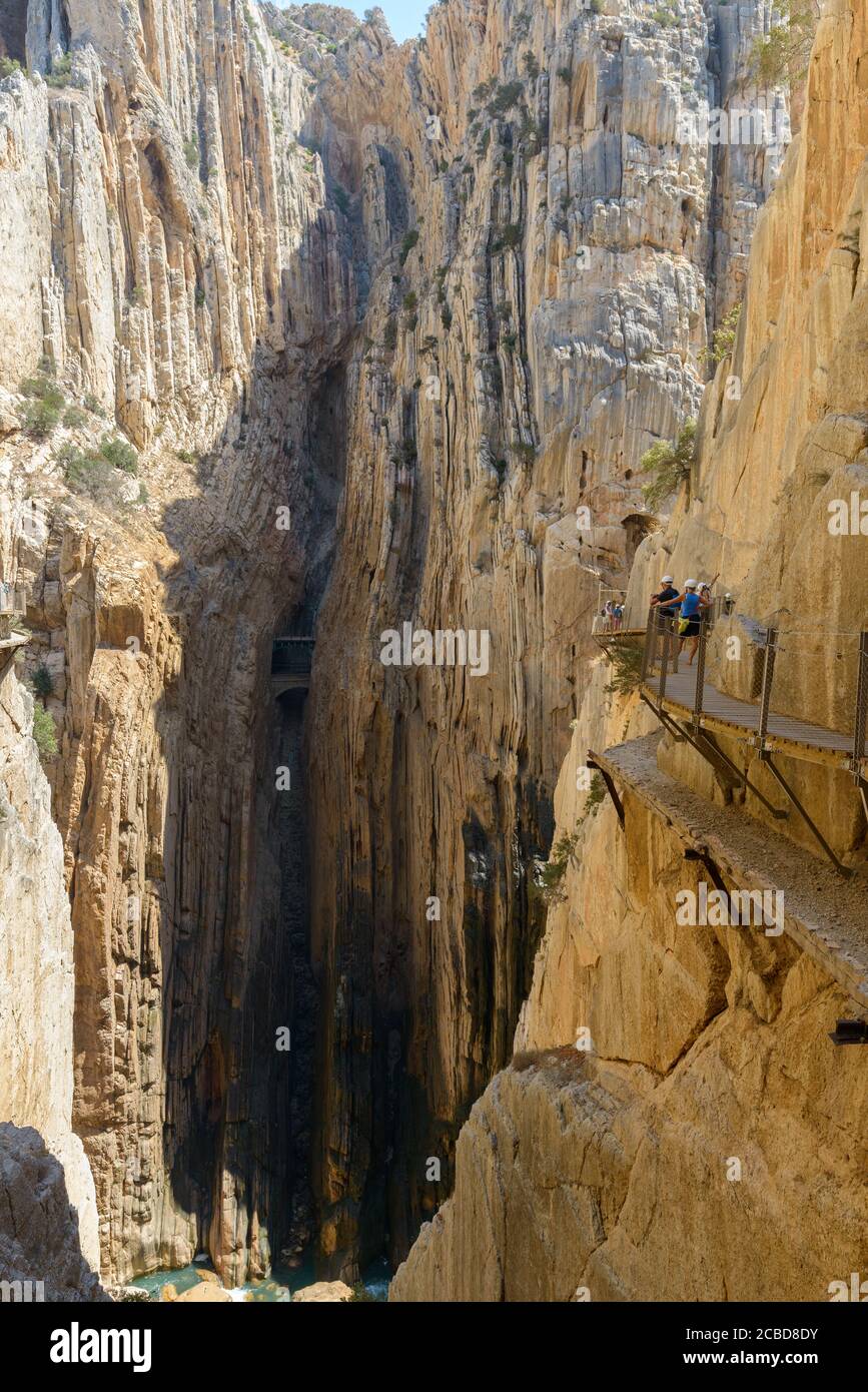 People walking at The King's little pathway know as world's most ...