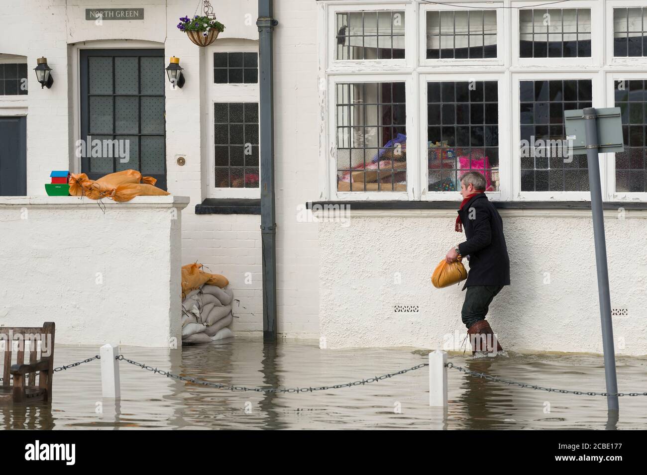 Sandbagging hi-res stock photography and images - Alamy