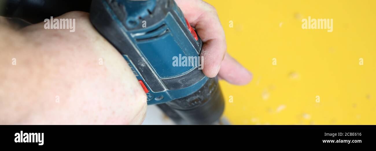 Using tool hi-res stock photography and images - Alamy