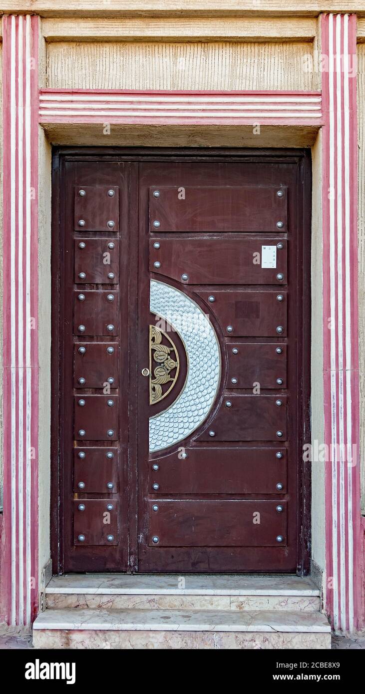Saudi Arabian doors Stock Photo - Alamy