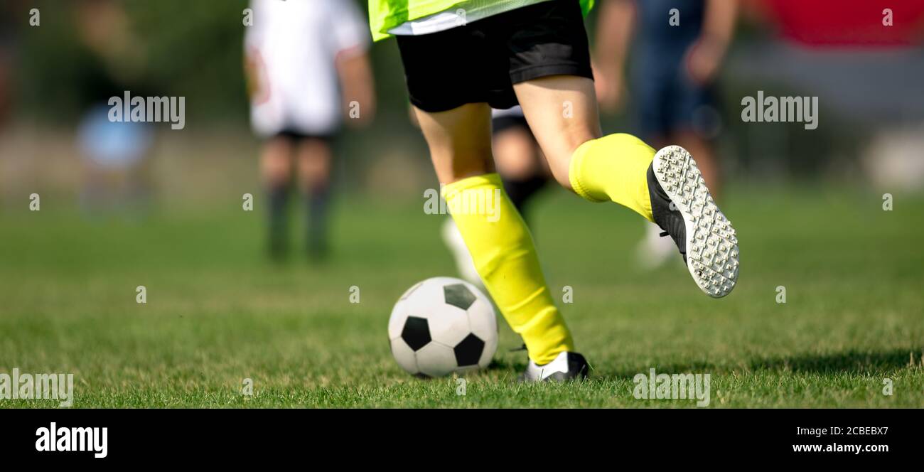 Soccer player dribbling closeup hi-res stock photography and images - Alamy