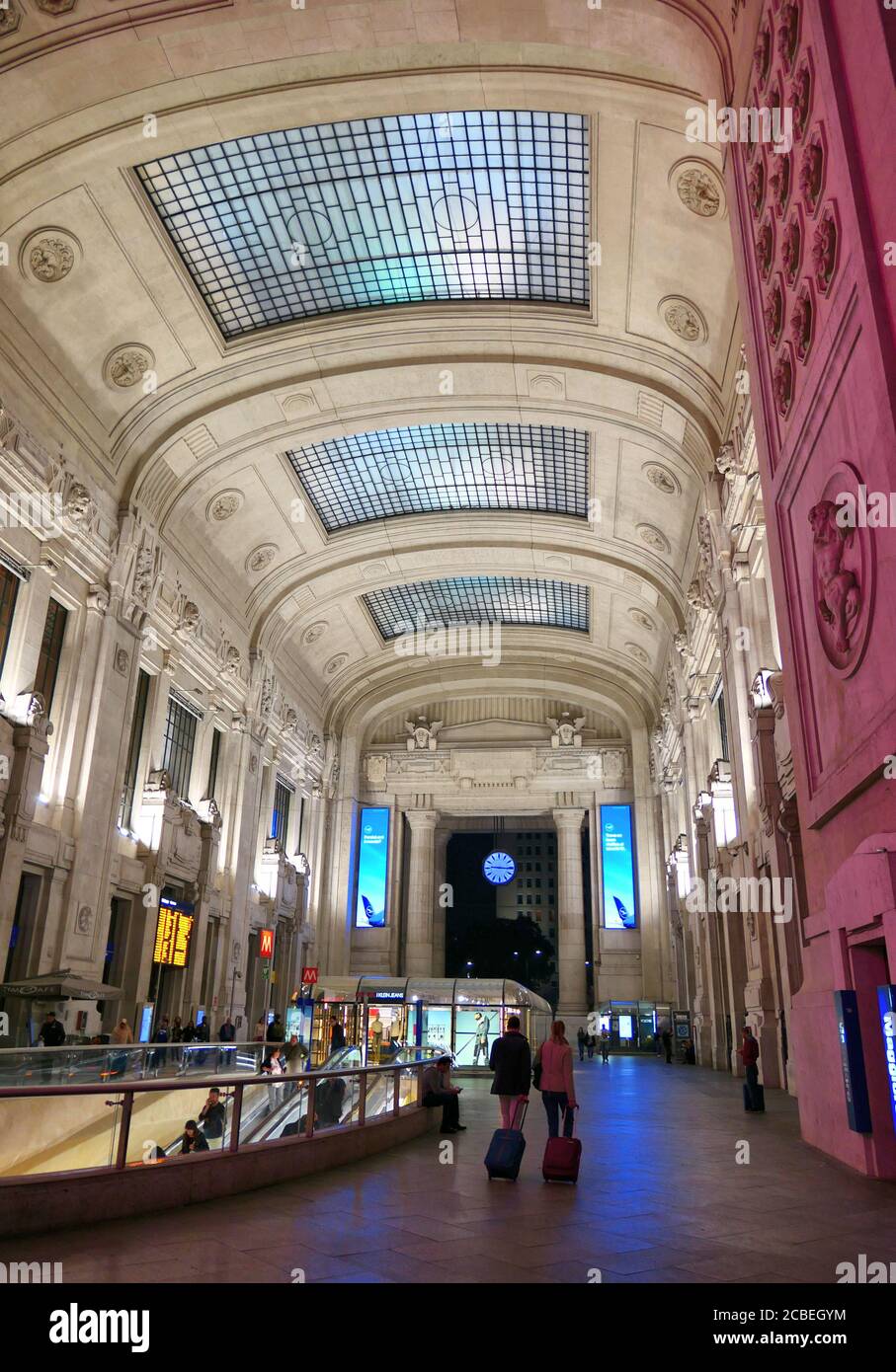 Milano centrale station interior hi-res stock photography and images ...