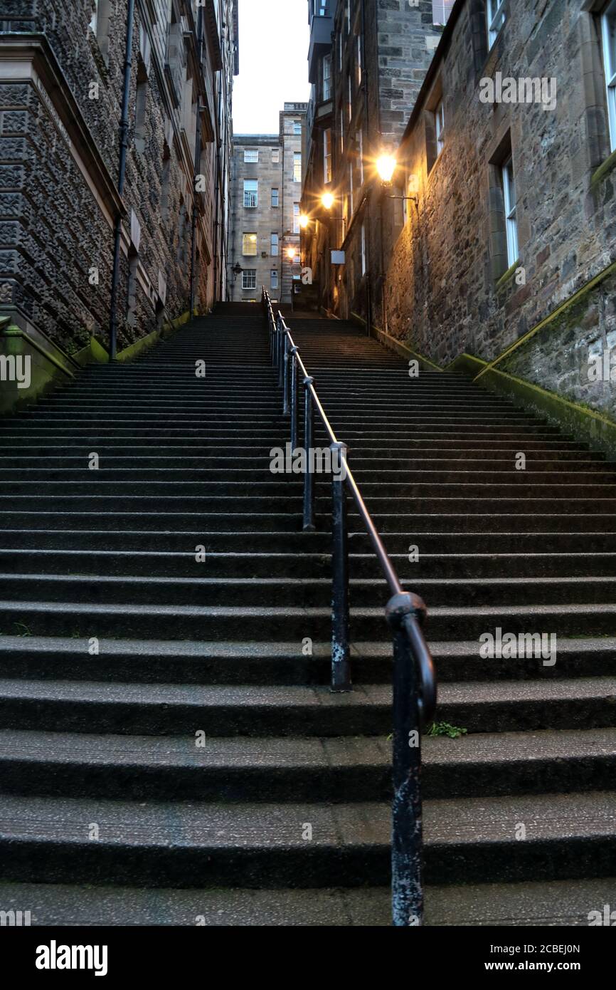 Edinburgh old town in the dusk hi-res stock photography and images - Alamy
