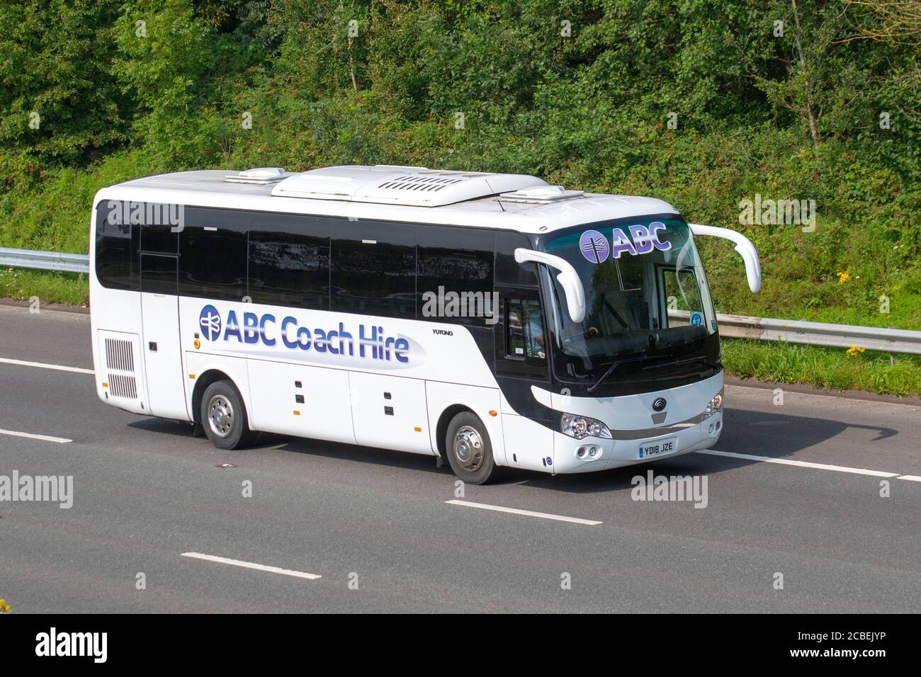 2018 white Yutong TC9 Auto ABC Coach Hire Public transport service ...