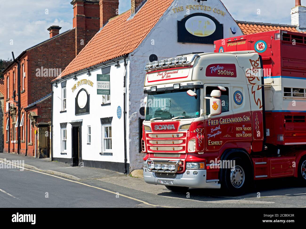 Livestock lorry hi-res stock photography and images - Alamy