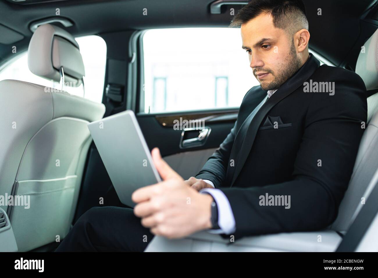 Tux typing hi-res stock photography and images - Alamy