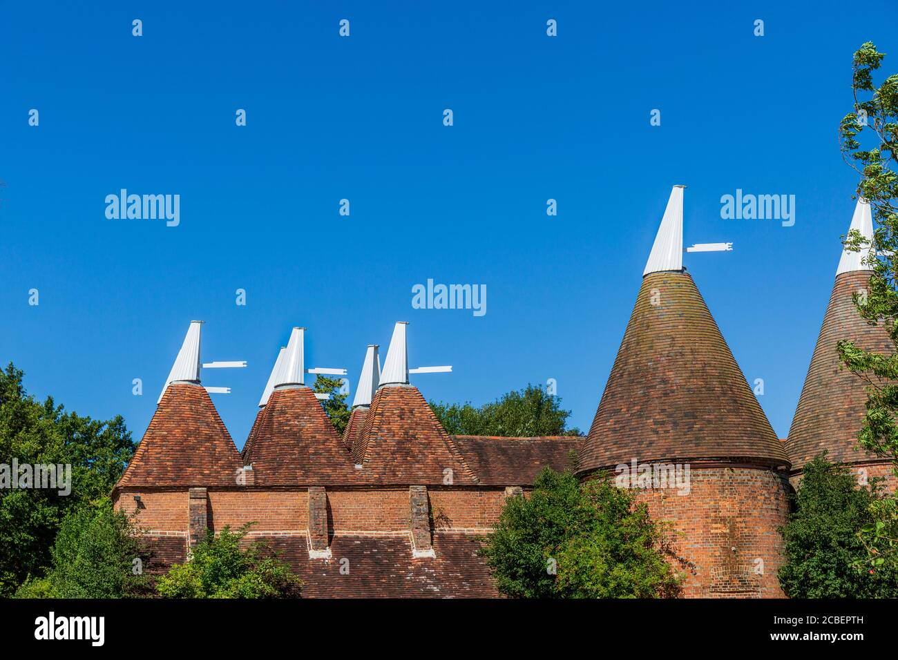 A brick Oast house in the Kent countryside, England Stock Photo - Alamy