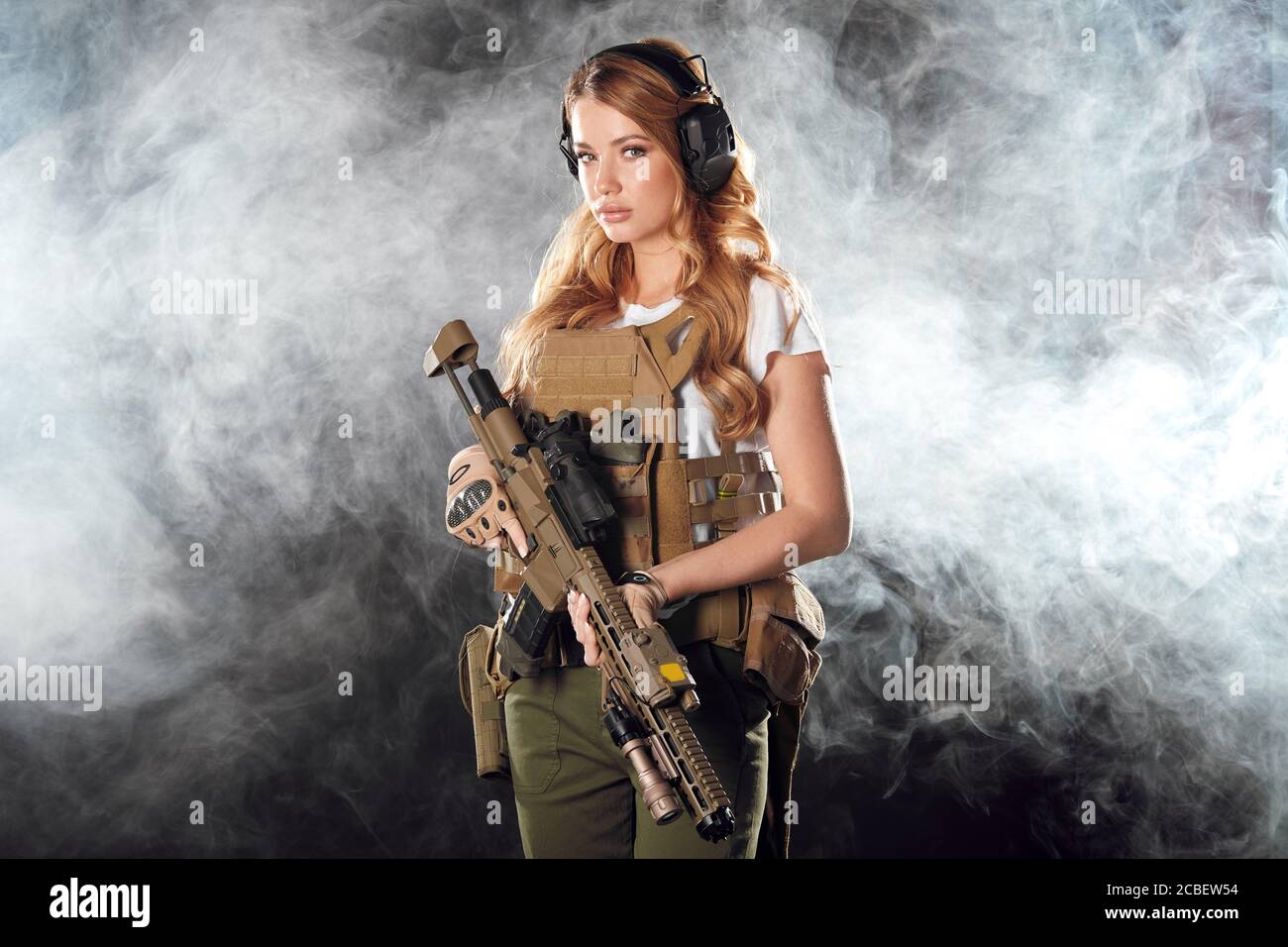 Female commando hi-res stock photography and images - Alamy