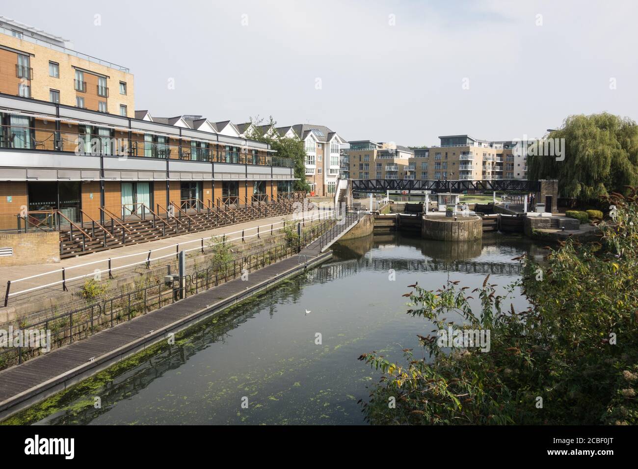 Property alongside the Grand Union Canal at Brentford Lock, near the ...