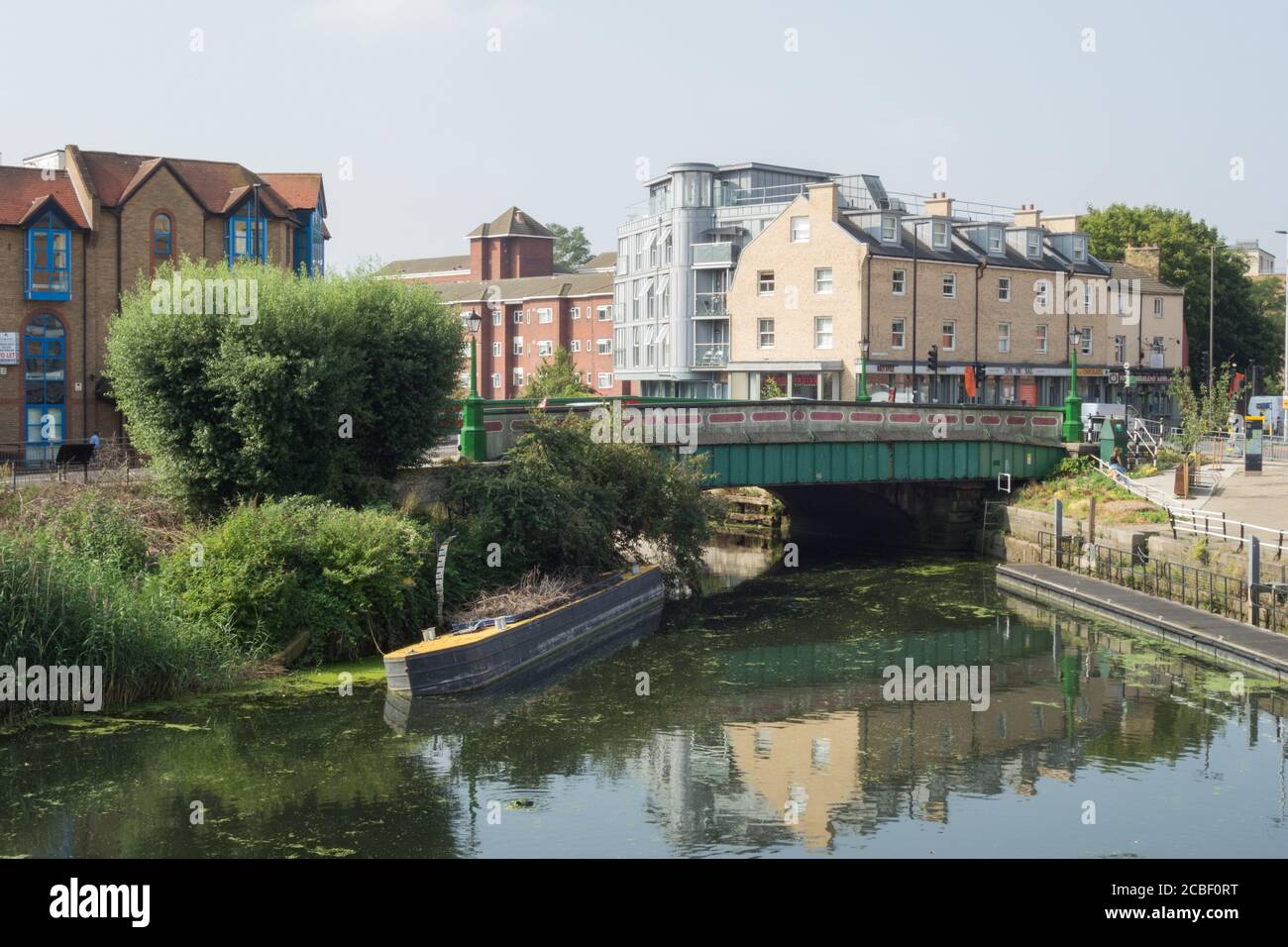 Brentford bridge hi-res stock photography and images - Alamy