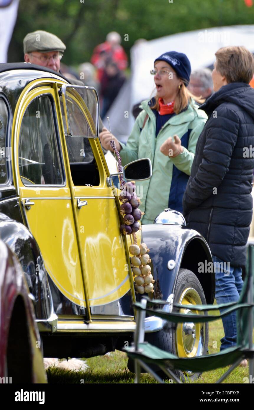 citroen 2CV car rally Stock Photo - Alamy