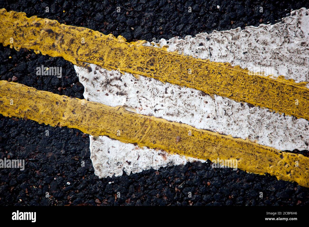 Tarmac markings hi-res stock photography and images - Alamy