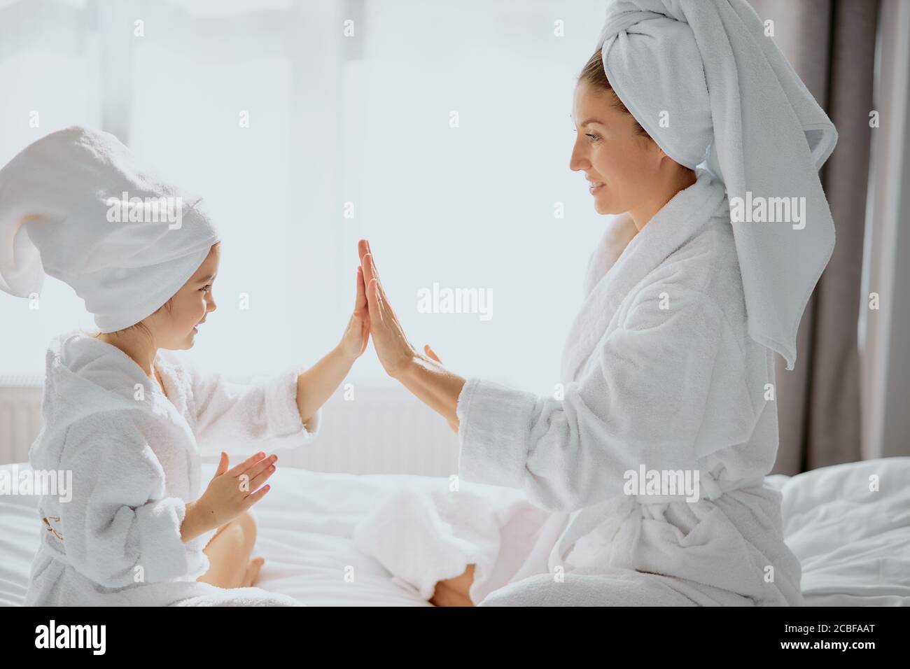 Sheets Bed Family High Resolution Stock Photography and Images - Alamy