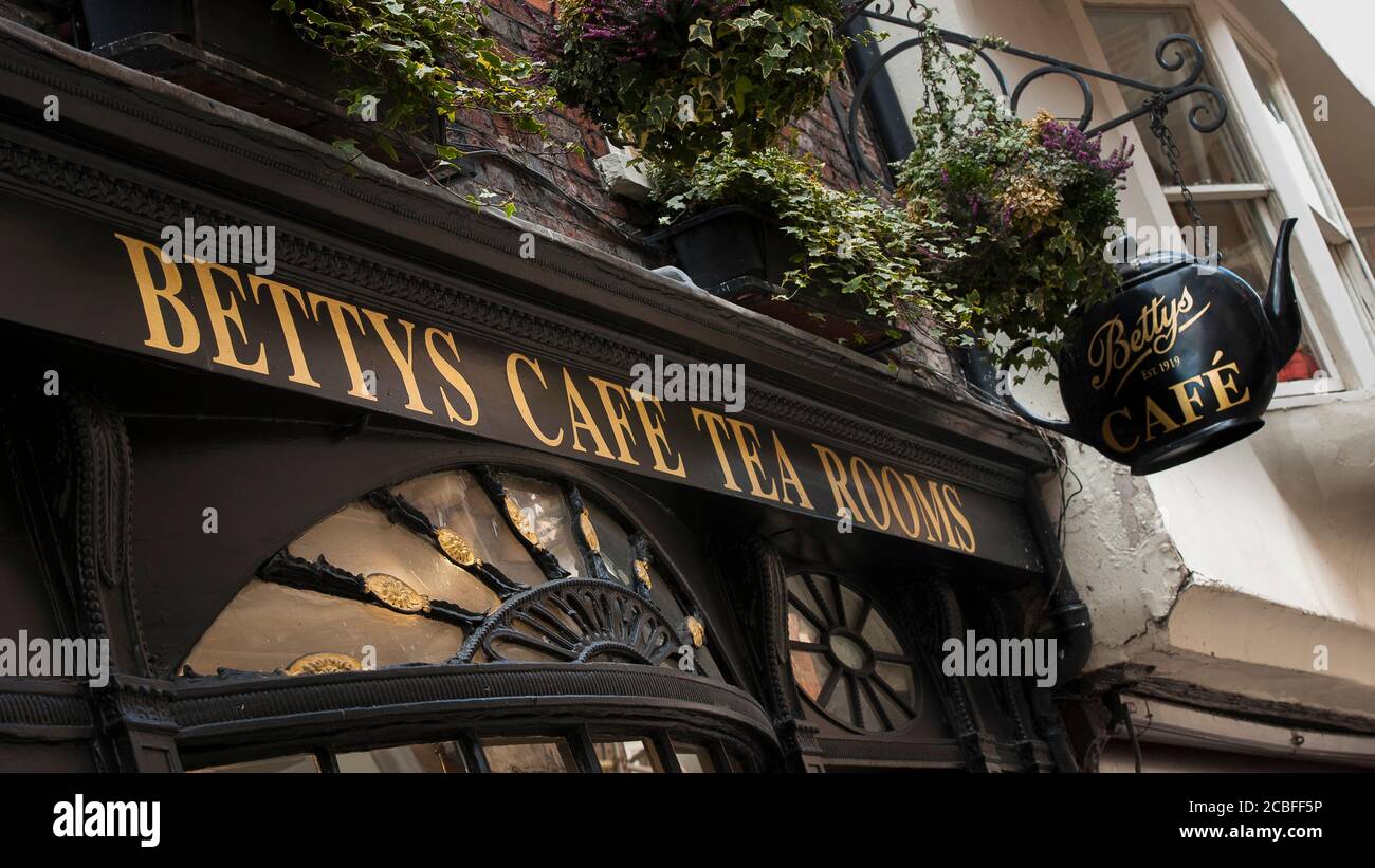 Bettys cafe and tea rooms hi-res stock photography and images - Alamy