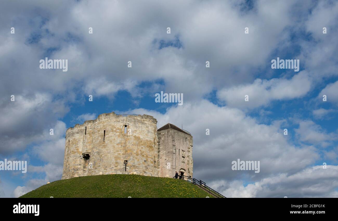 Norman tower keep hi-res stock photography and images - Alamy