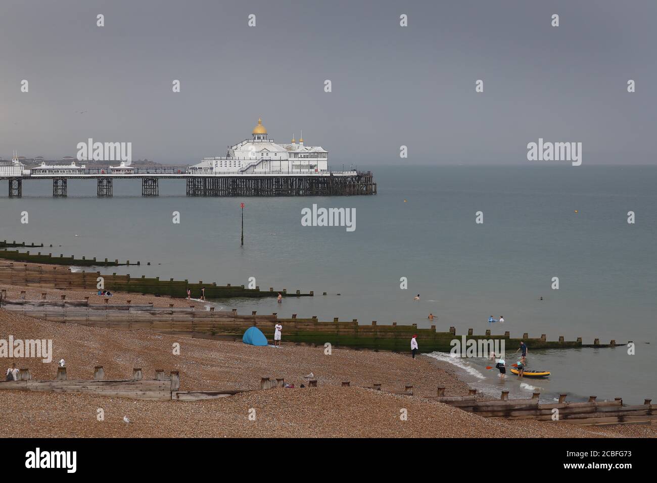 English seaside rain hi-res stock photography and images - Alamy