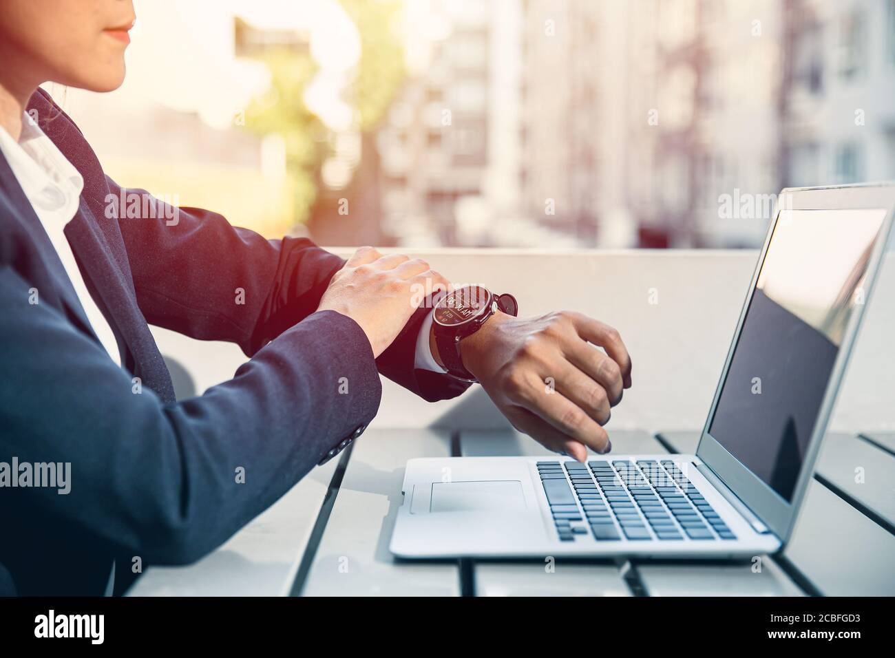 Heart rate monitor watch laptop hi-res stock photography and images - Alamy