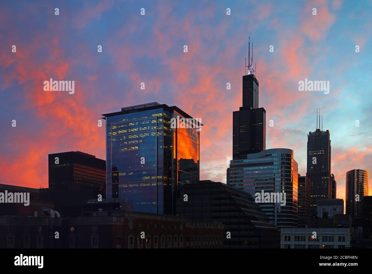 CHICAGO, IL -31 JUL 2020- Sunset view of the modern Chicago skyline ...