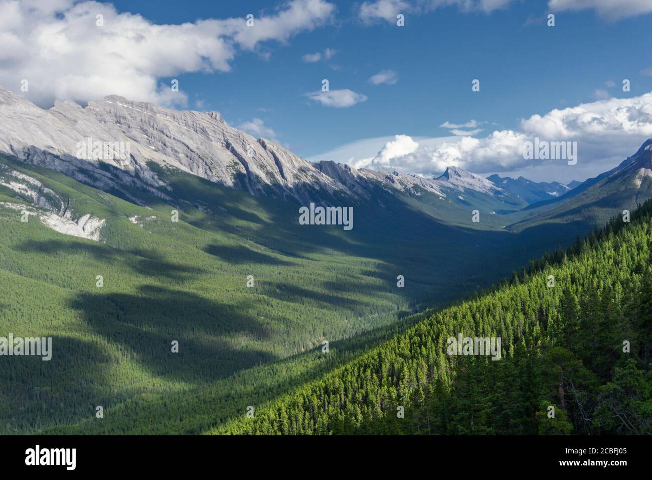 Panorama ridge banff national park hi-res stock photography and images ...