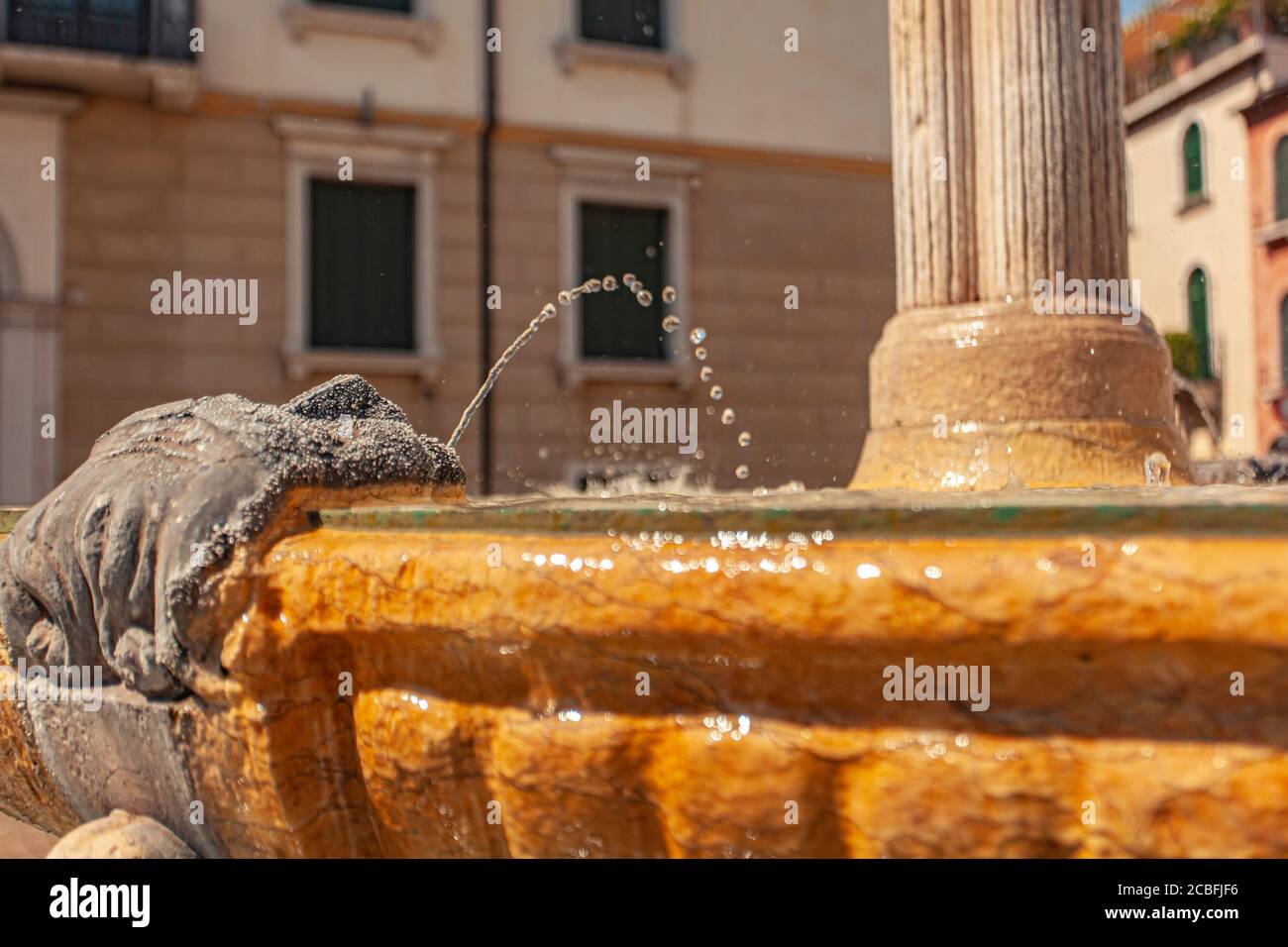 Treviso fountain hi-res stock photography and images - Alamy