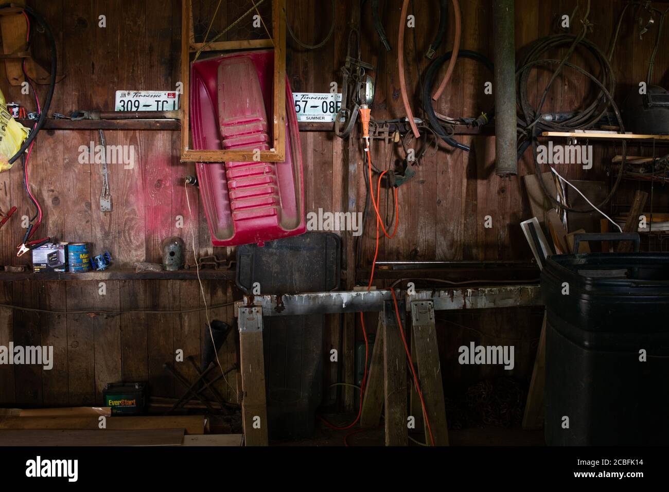 Junk shop interior hi-res stock photography and images - Alamy