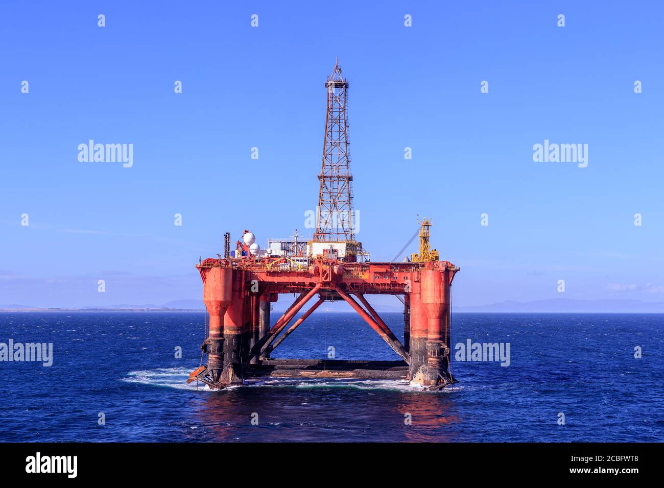 Semi submersible rig hi-res stock photography and images - Alamy