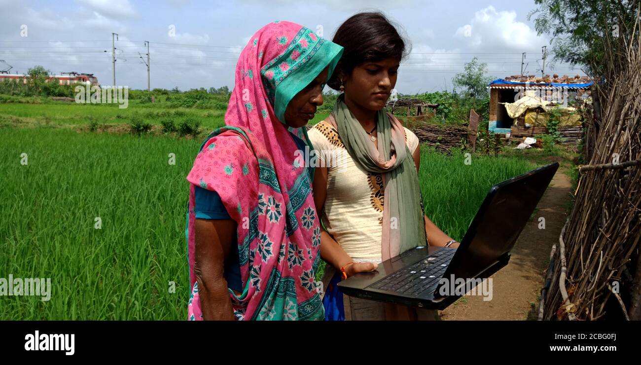 DISTRICT KATNI, INDIA - AUGUST 14, 2019: Two indian village female ...