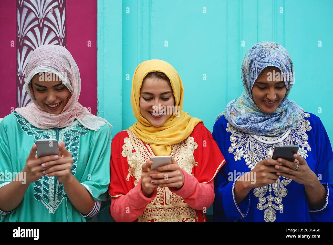 Muslim teen girls hi-res stock photography and images - Alamy
