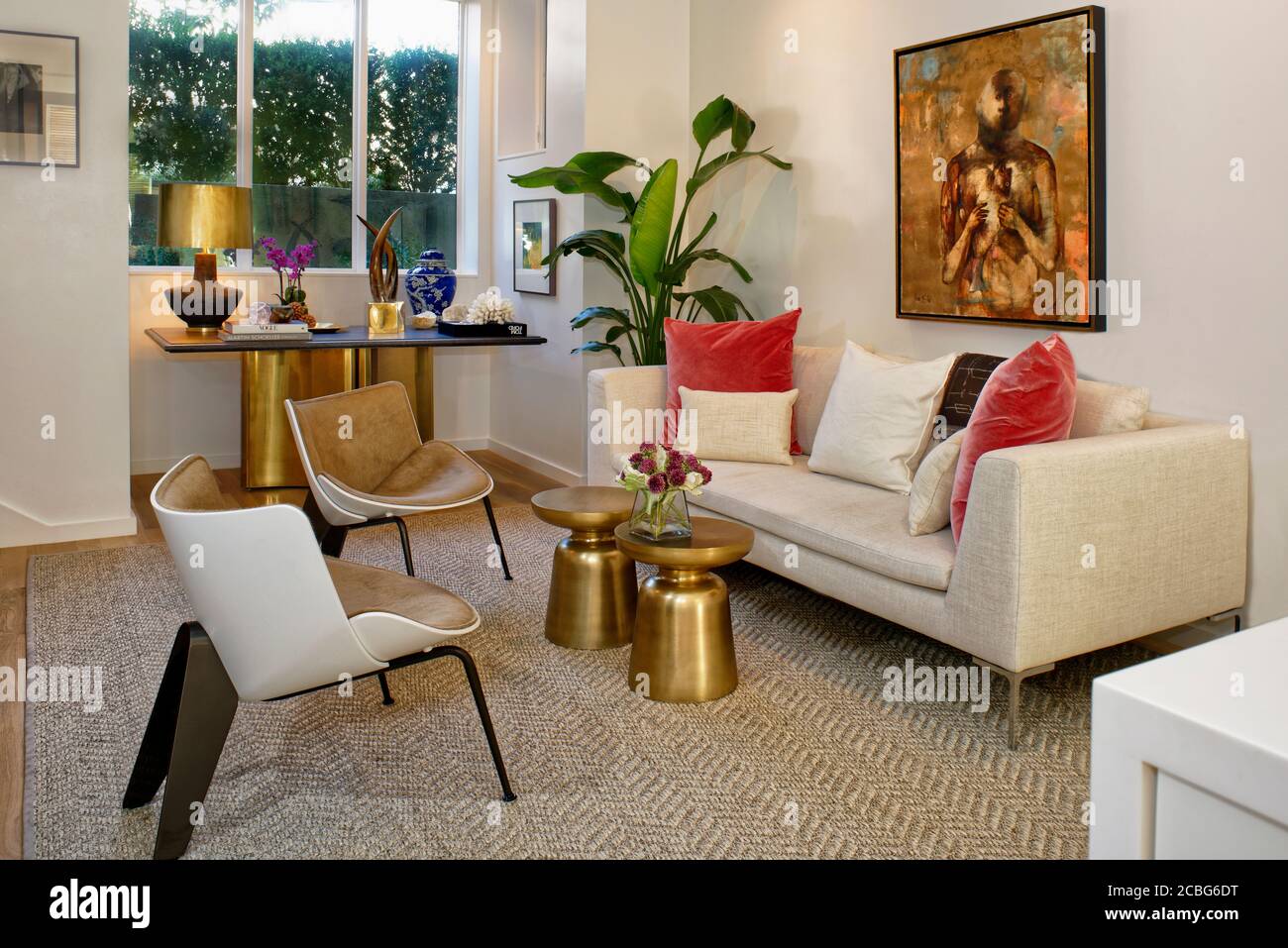 Brass side tables hi-res stock photography and images - Alamy