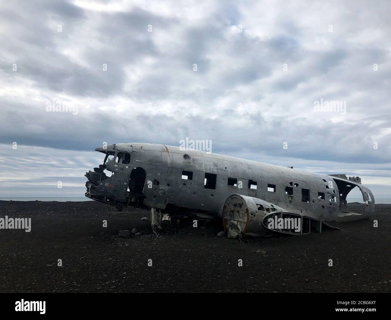 Abandoned Plane on Black Sand Beach In Iceland (Side Stock Photo - Alamy