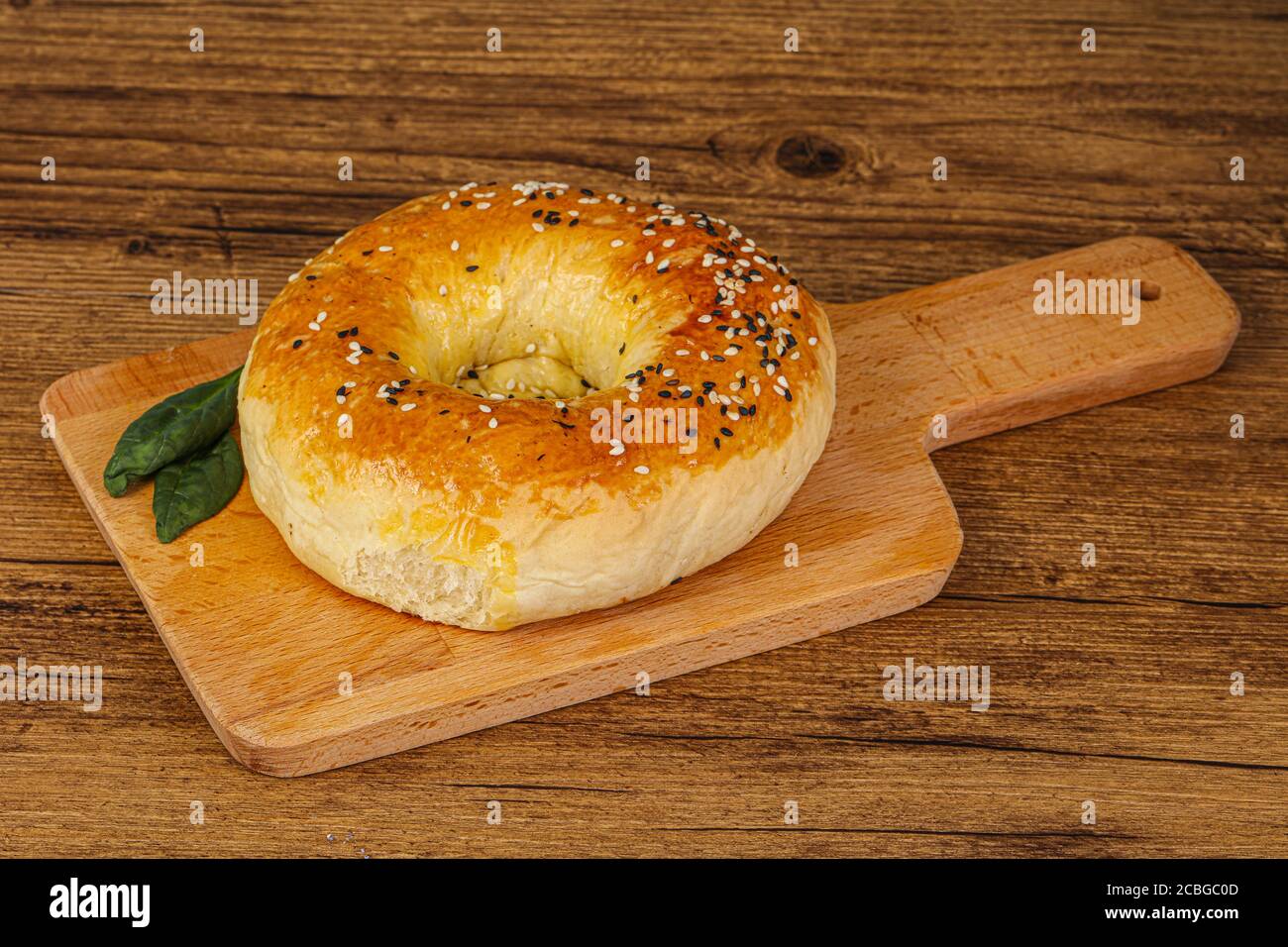 Hot tasty Uzbek flatbread ready for snack Stock Photo - Alamy