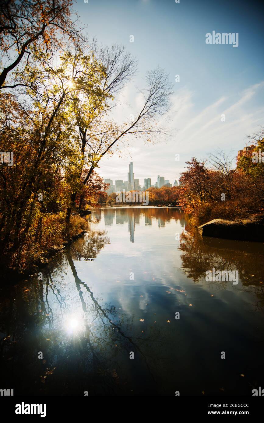 Nyc skyline autumn hi-res stock photography and images - Alamy