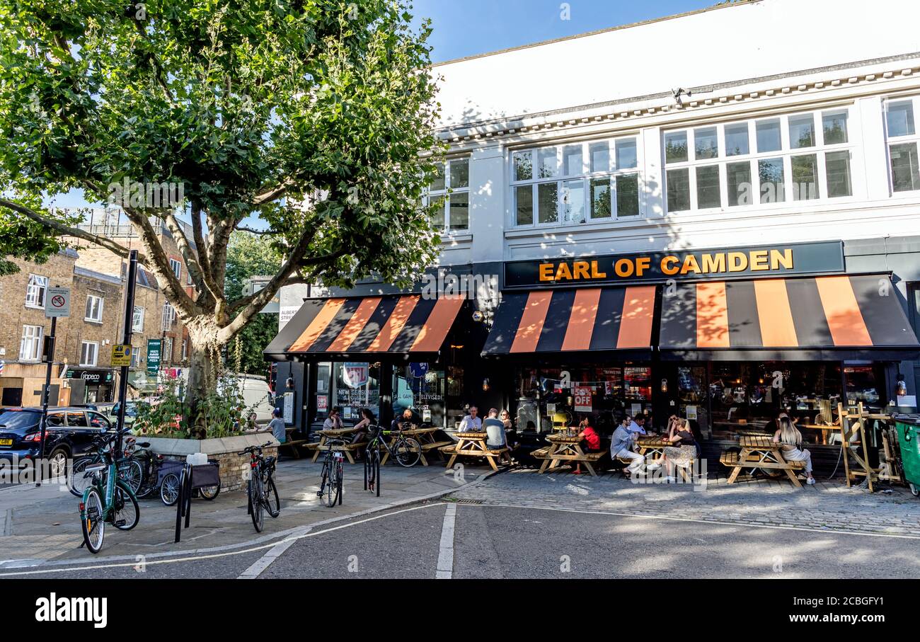 Pub camden town hi-res stock photography and images - Alamy