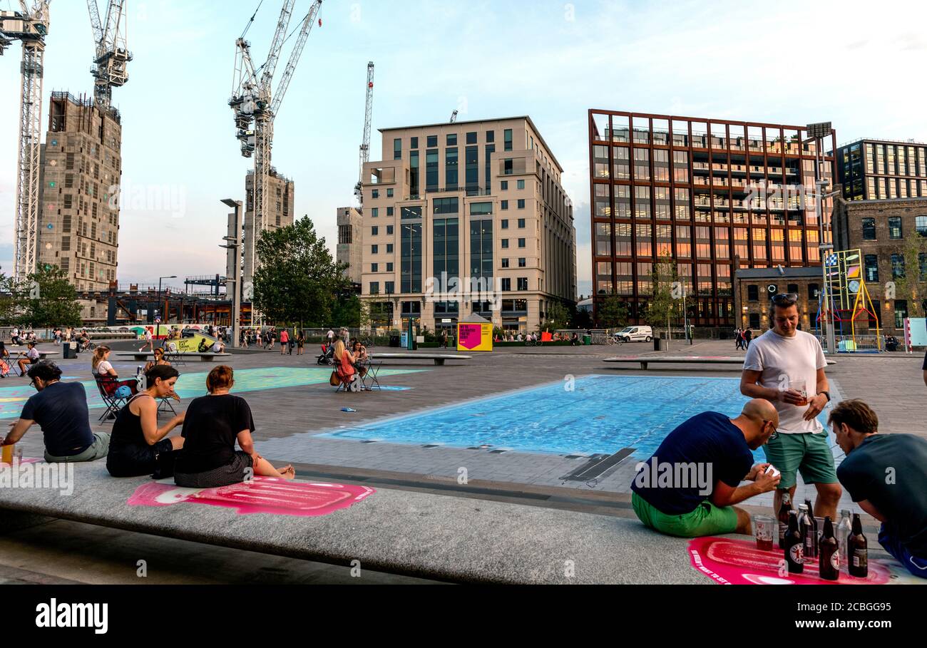 Granary Square Kings Cross London UK Stock Photo - Alamy