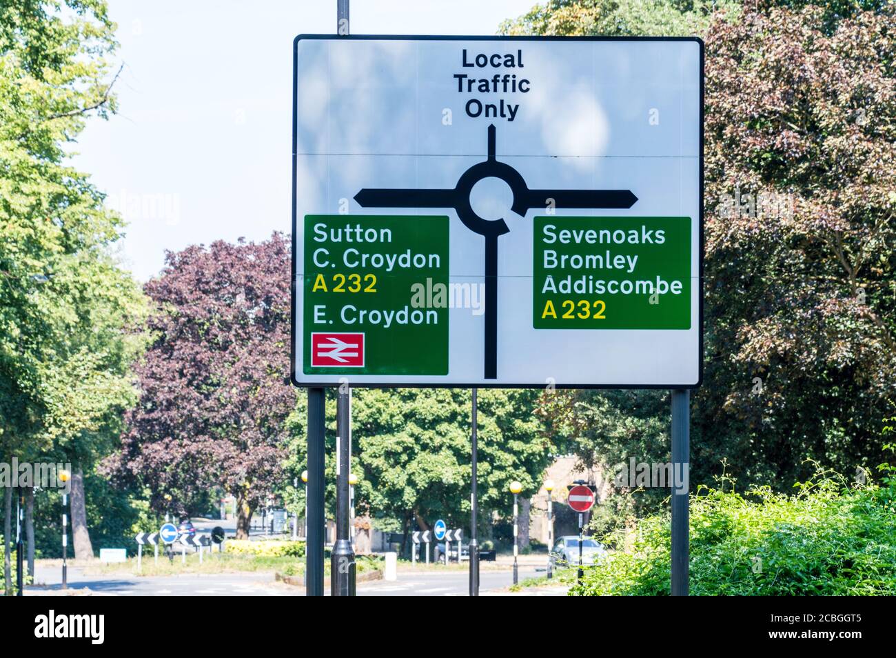 Road sign roundabout uk hi-res stock photography and images - Alamy