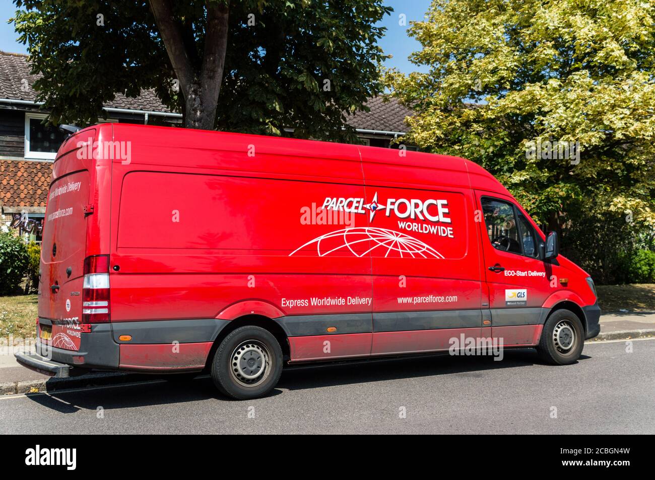 Parcelforce red van hi-res stock photography and images - Alamy
