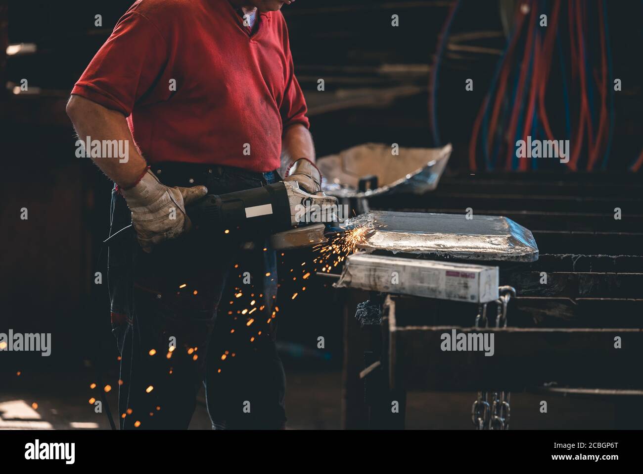 Welding grinding workers hi-res stock photography and images - Alamy