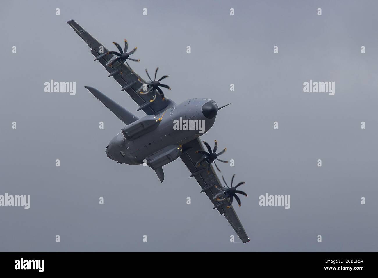 Raf a 400 atlas hi-res stock photography and images - Alamy