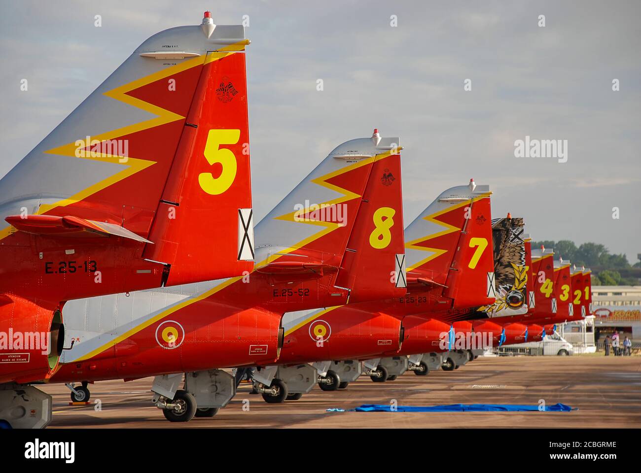 Silver and red planes hi-res stock photography and images - Alamy