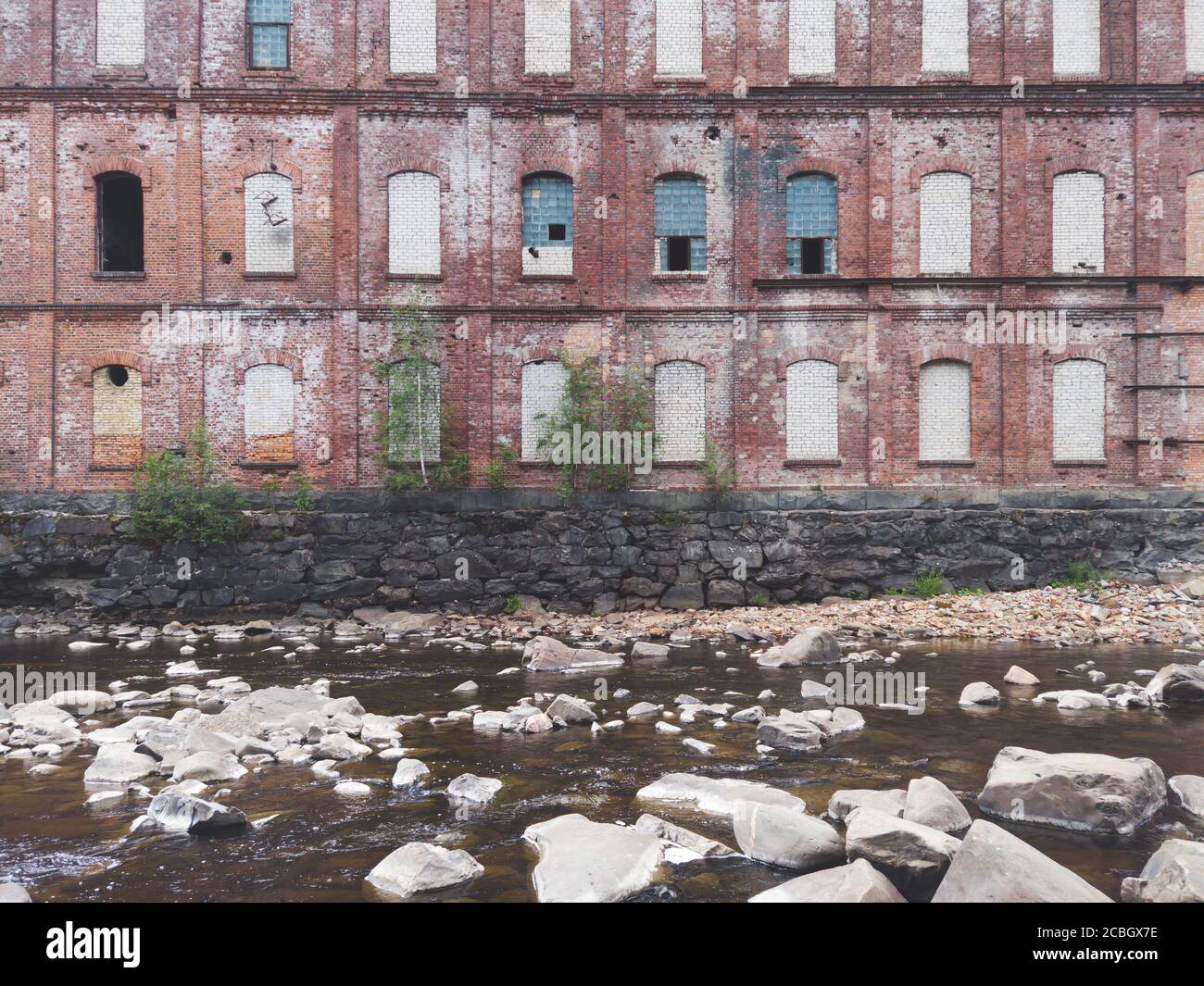Ruin brick factory hi-res stock photography and images - Alamy