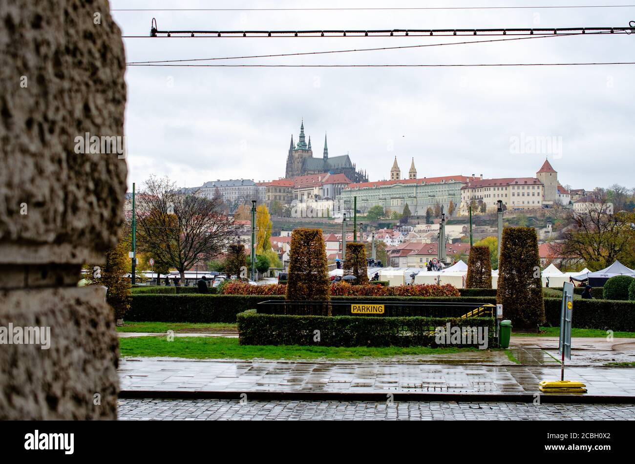 Rainy city hi-res stock photography and images - Alamy