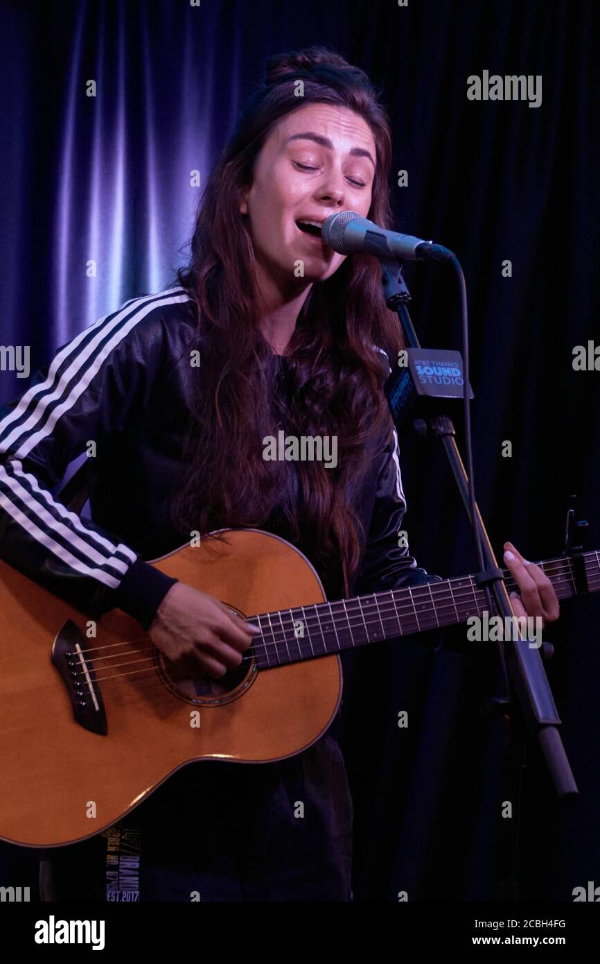 Amy cushway hi-res stock photography and images - Alamy