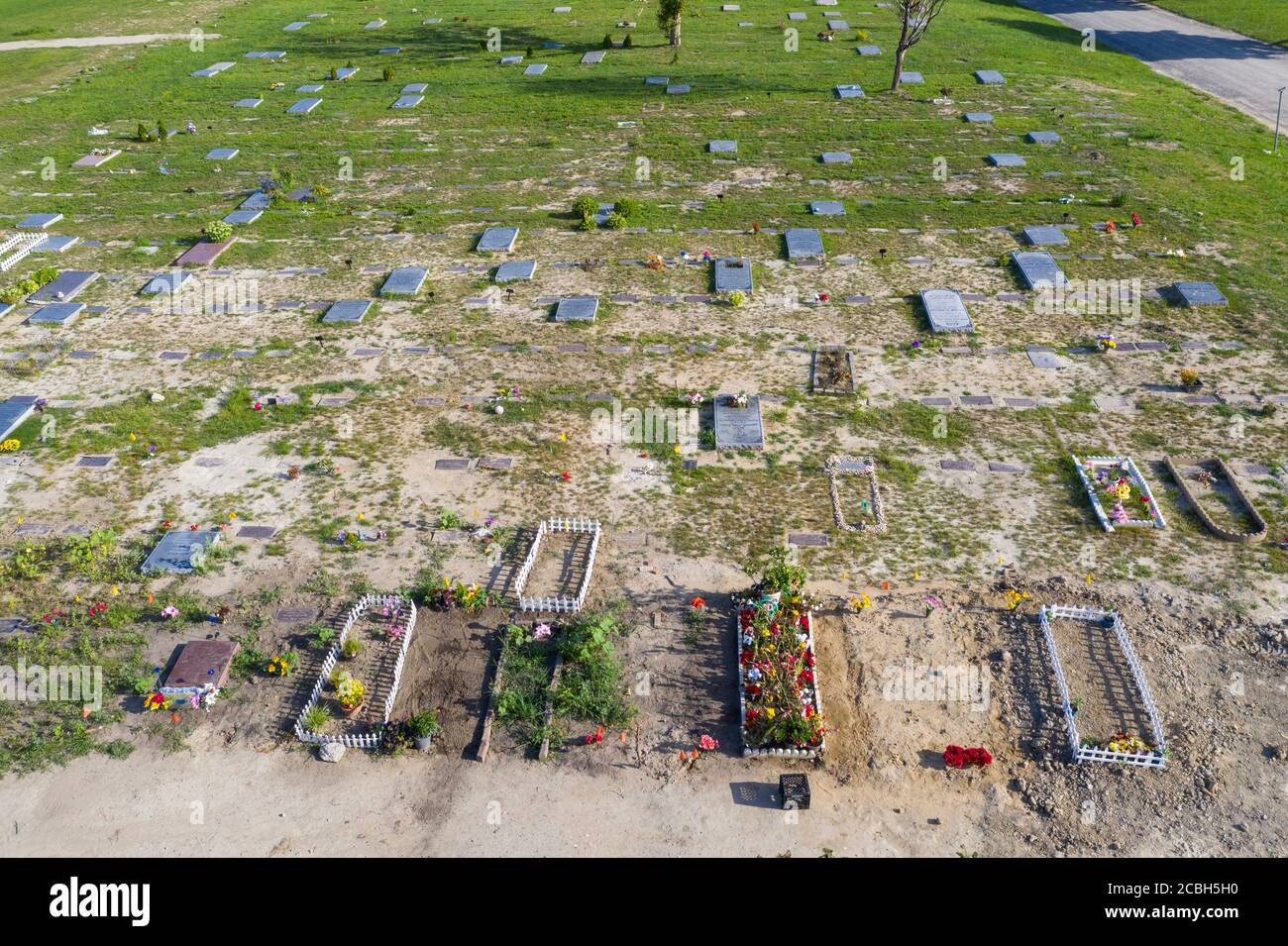 Burial plots hi-res stock photography and images - Alamy