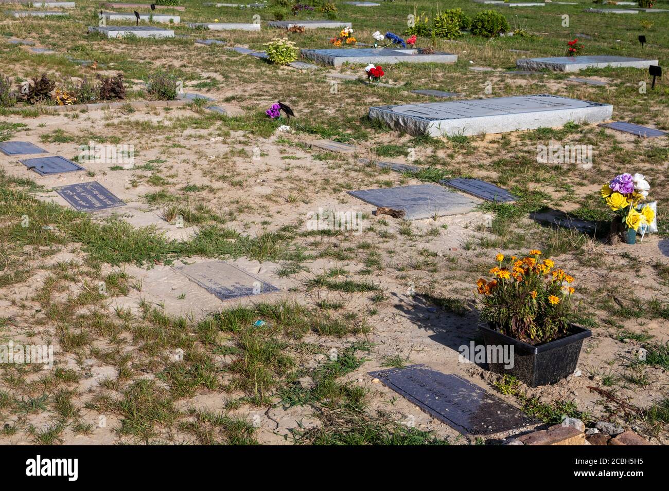 Burial plots hi-res stock photography and images - Alamy