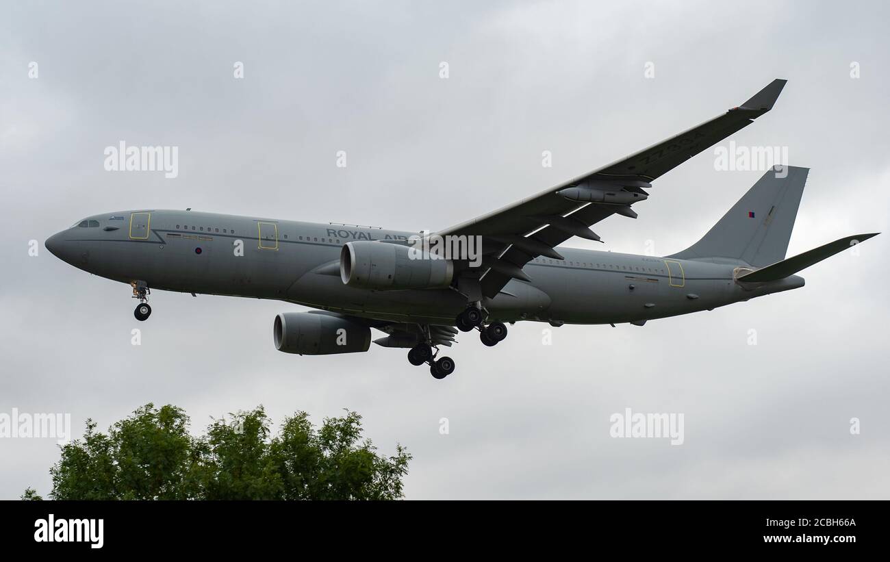 Raf voyager airplane hi-res stock photography and images - Alamy