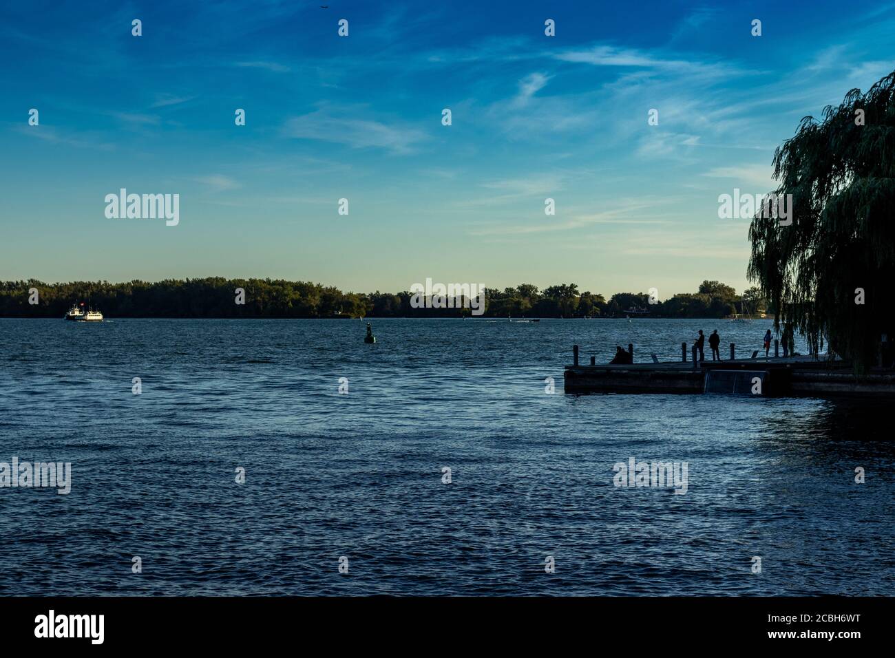 Landscape view of Lake Ontario Stock Photo - Alamy
