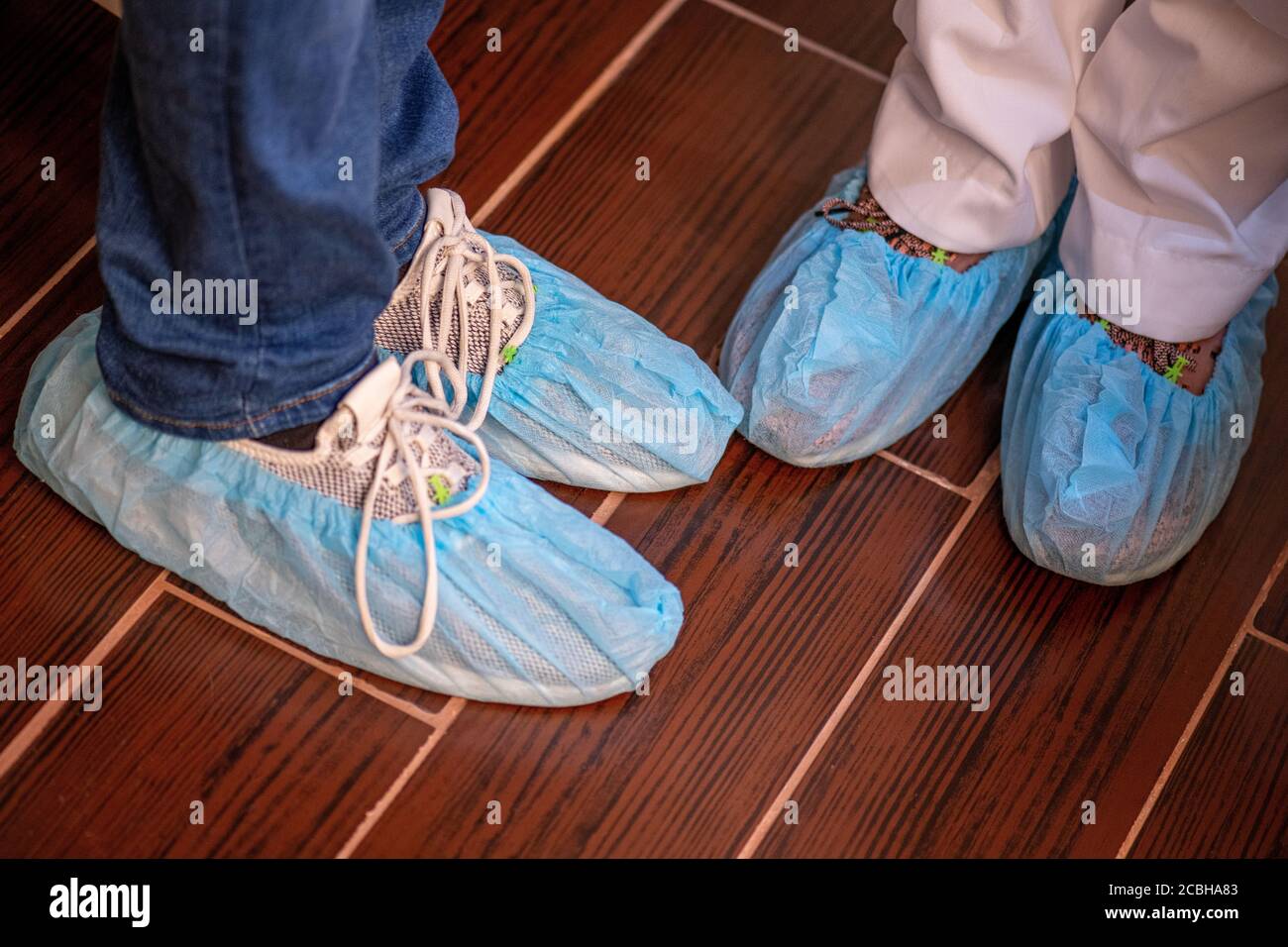 Surgical shoe cover hi-res stock photography and images - Alamy